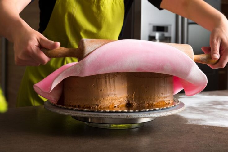 How to Fix Messed Up Icing on a Cake - Baking Kneads, LLC