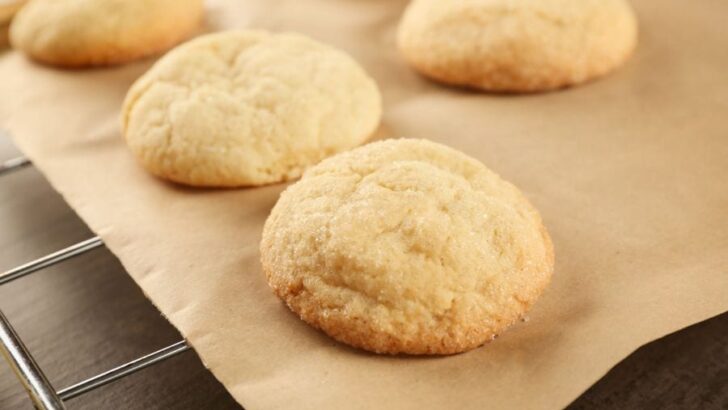 In a Bind? Baking Without Parchment Paper – Creative Alternatives That ...