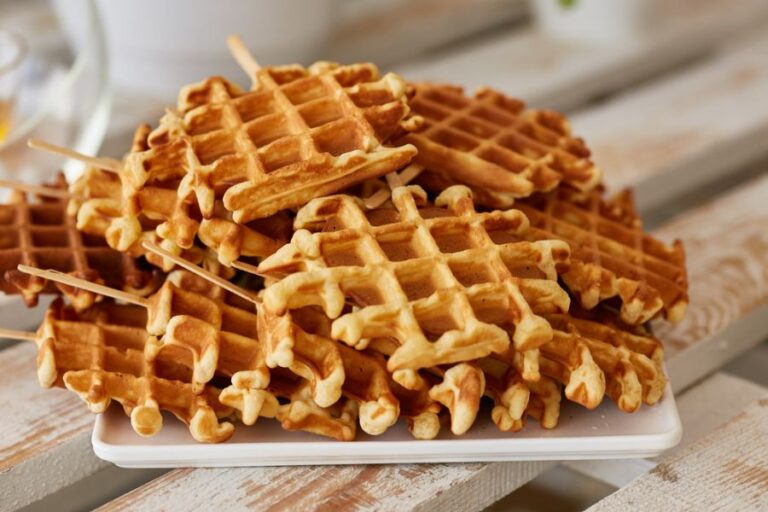 Maintain the Crunch with These Proven Tips for Crispy Waffles - Baking ...