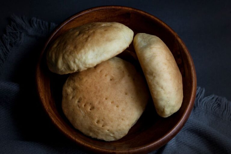 Why Is Cornbread Called Johnny Cake? (The Interesting History) - Baking ...