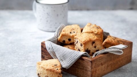 Can You Freeze Scones? (Tips for Freezing and Defrosting) - Baking ...