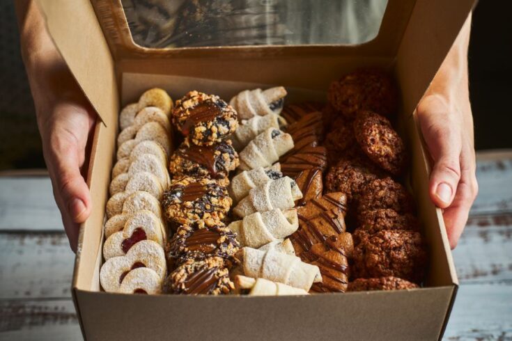 How to Store Christmas Cookies (To Make Them Last Longer) - Baking ...