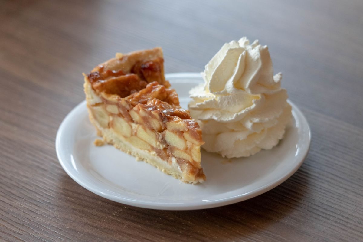Try These Fun & Festive Ways to Serve Apple Pie - Baking Kneads, LLC