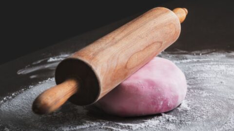 Fondant Uses, Types, and How to Use It - Baking Kneads, LLC